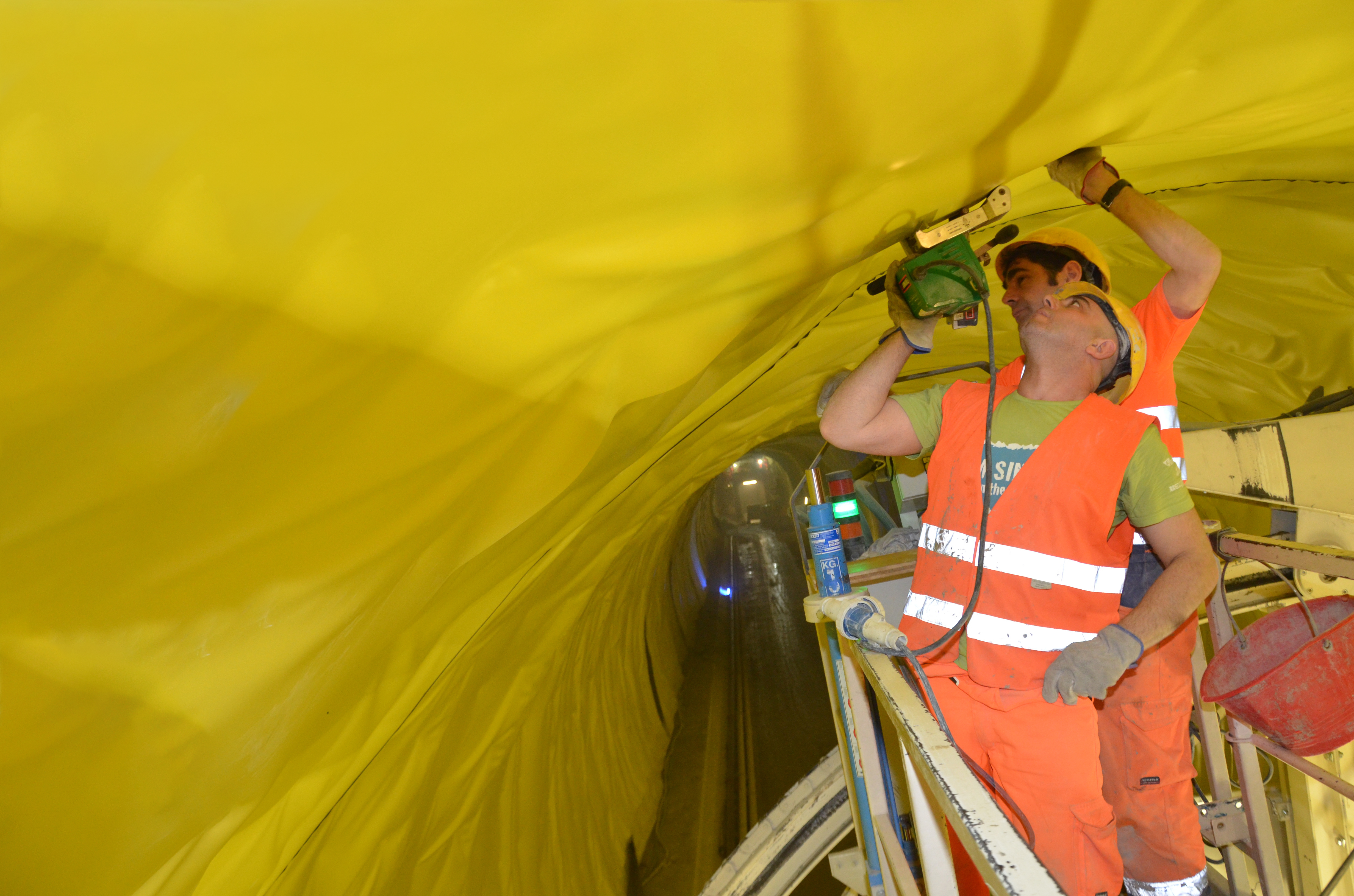 Civil Engineering - Tunnel waterproofing